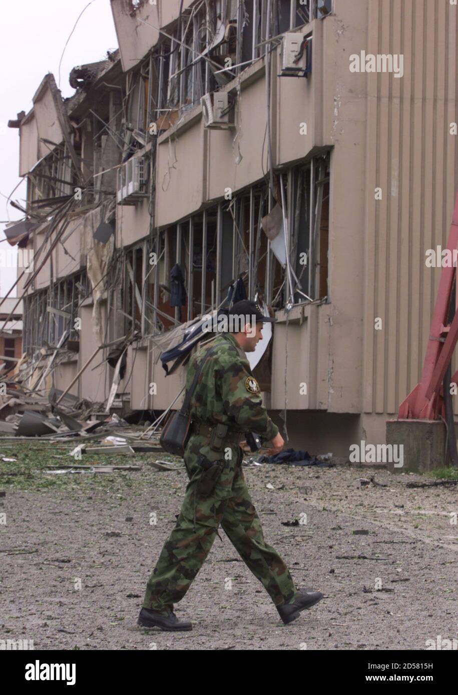 Yugoslav war photographer hi-res stock photography and images - Alamy