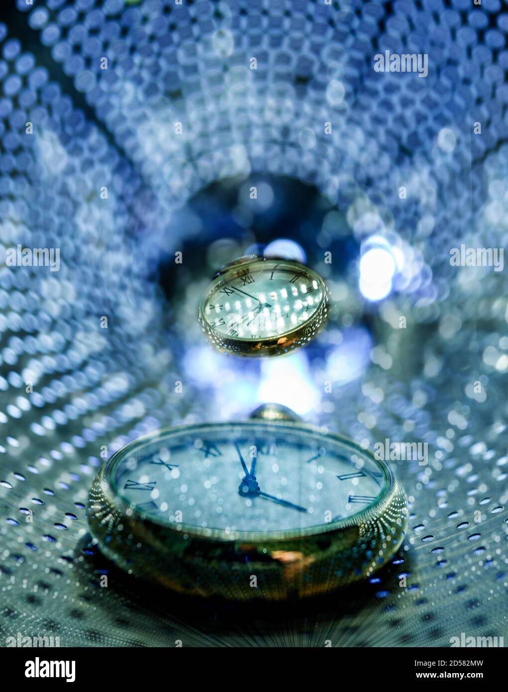 Relojes marcando el tiempo Stock Photo - Alamy