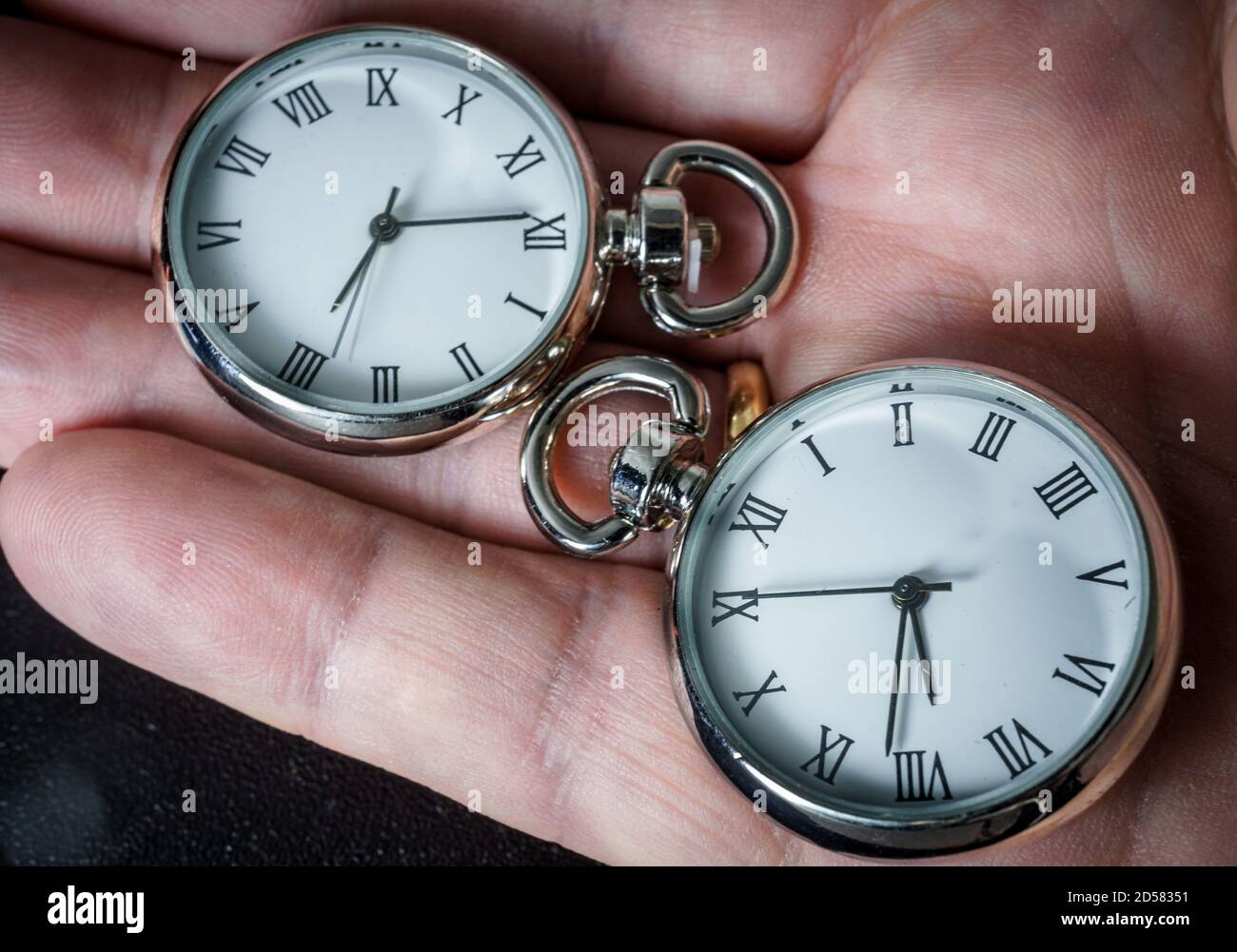 Primer plano de reloj hi-res stock photography and images - Alamy
