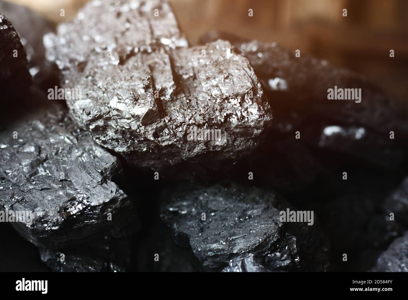 Coal chunks hi-res stock photography and images - Alamy