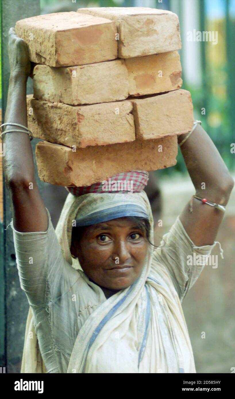 Menial jobs india hi-res stock photography and images - Alamy