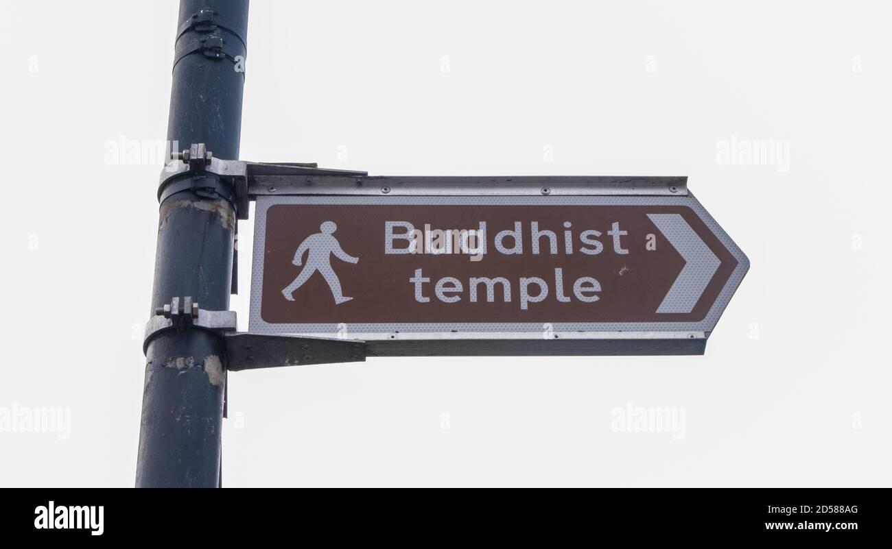Street sign pointing towards Buddhist temple in Runcorn July 2020 Stock ...