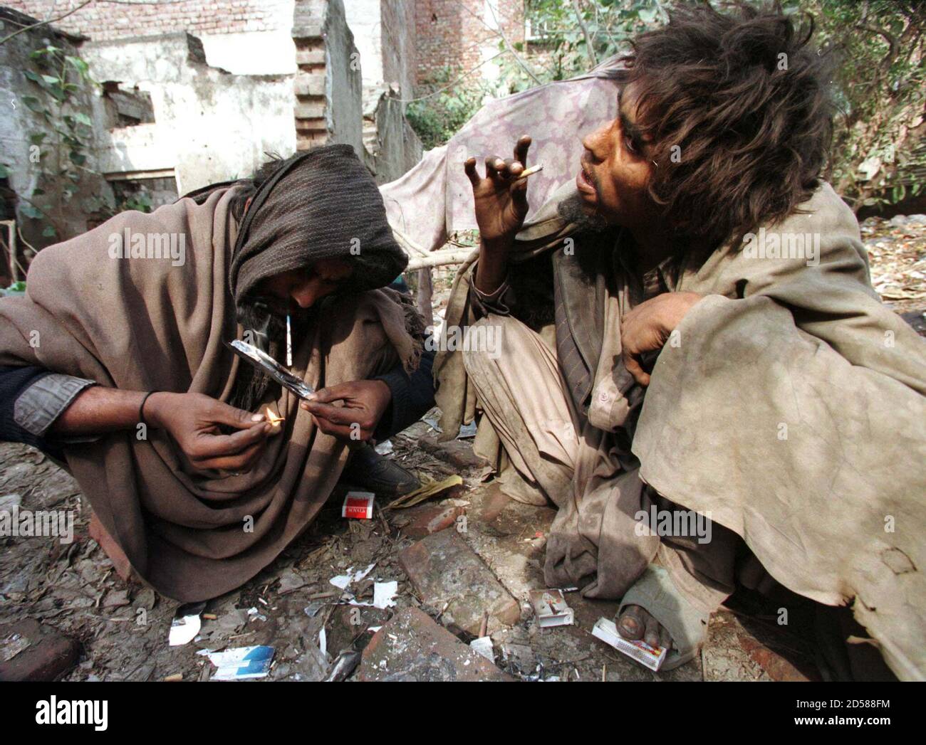 Heroin foil hi-res stock photography and images - Alamy