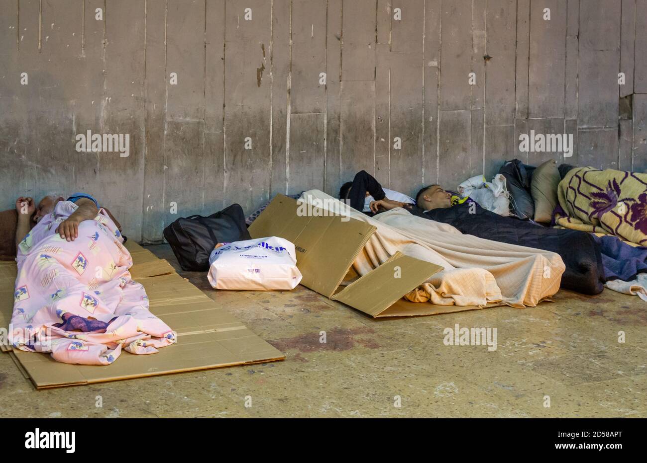 Homeless people street hi-res stock photography and images - Alamy