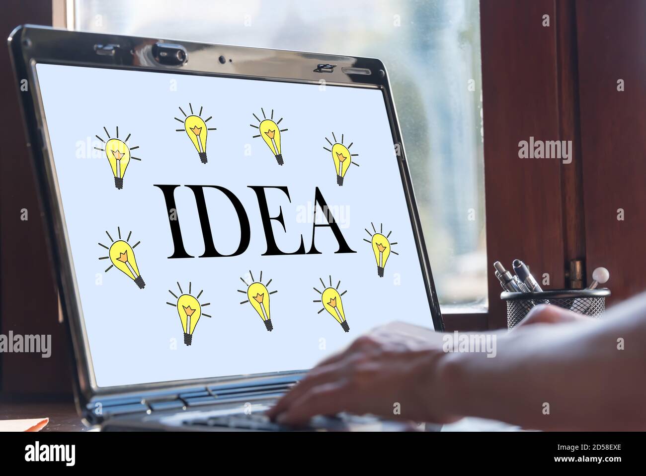 Laptop screen displaying an idea concept Stock Photo - Alamy