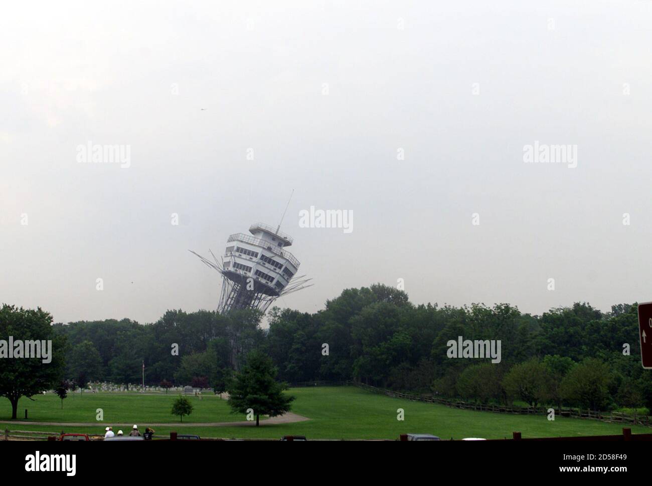 Demolition charges hi-res stock photography and images - Alamy