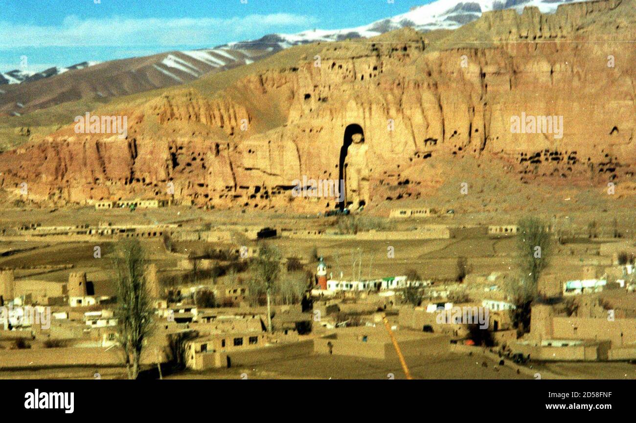 Colossal buddha afghanistan hi-res stock photography and images - Alamy