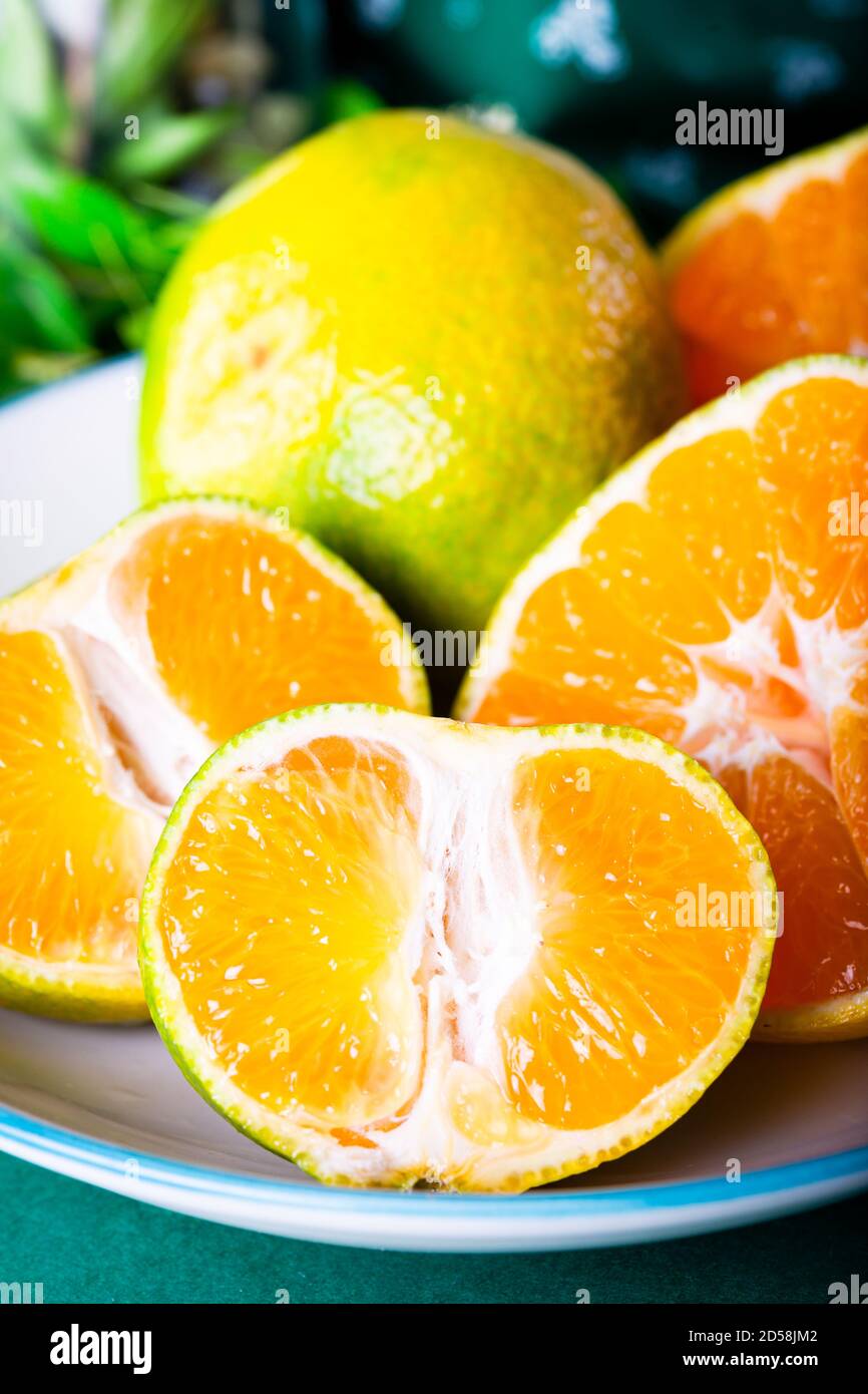 Mandarine slice hi-res stock photography and images - Alamy