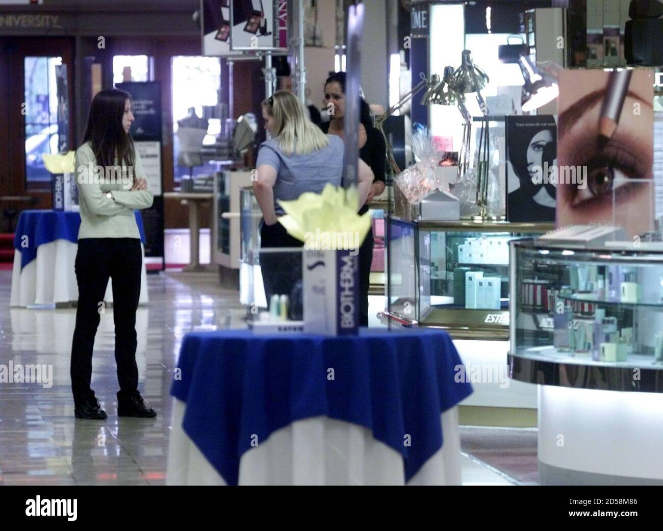 Eatons department store hi-res stock photography and images - Alamy