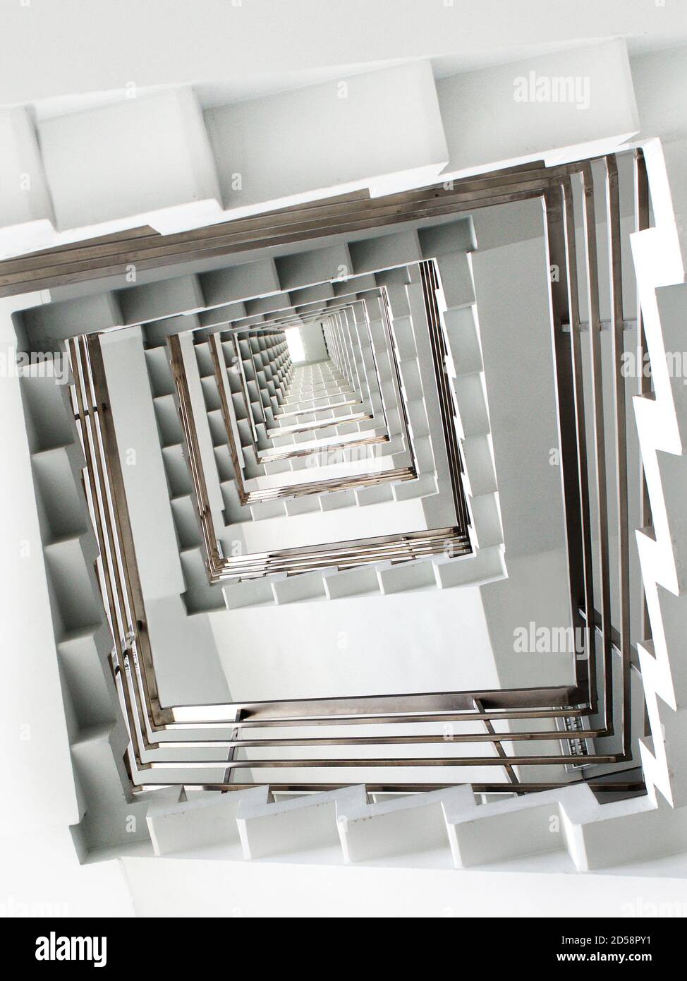 Staircases stairs steps interior hi-res stock photography and images ...
