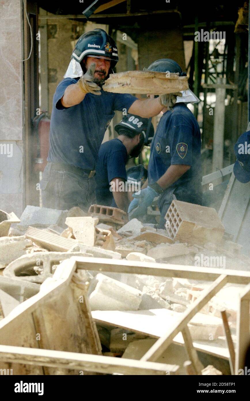 The disaster café spain hi-res stock photography and images - Alamy