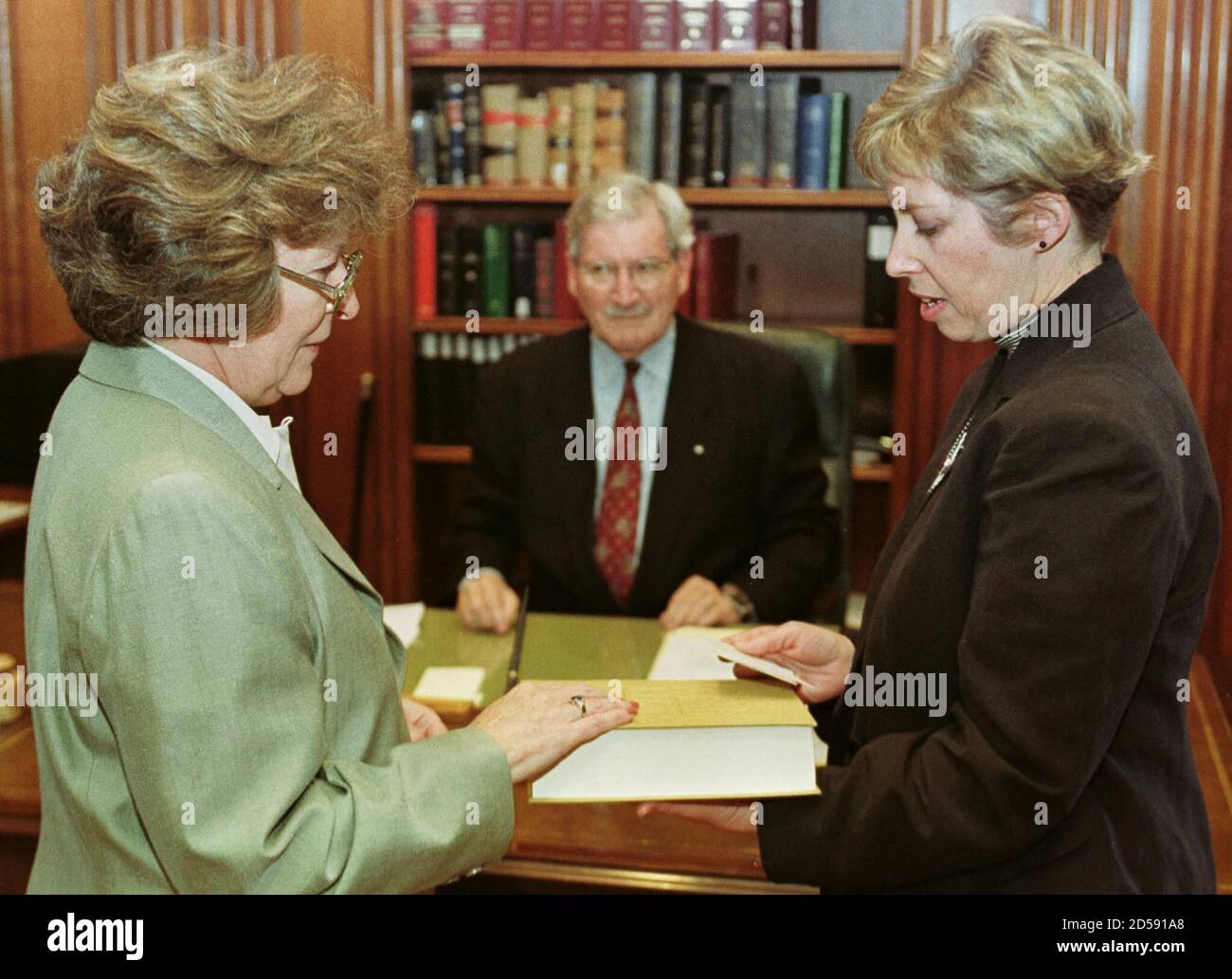 Court arbour hi-res stock photography and images - Alamy