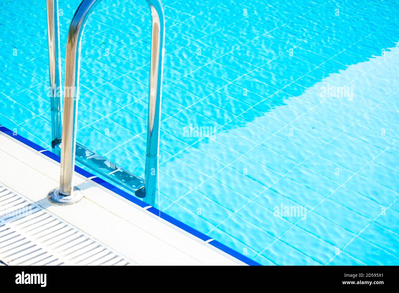 Swimming pool steps hi-res stock photography and images - Alamy