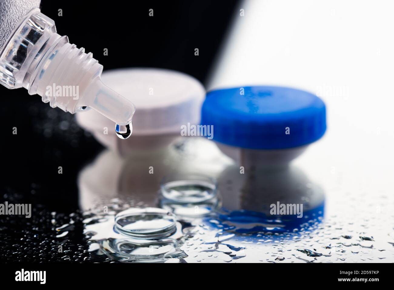 Bottle optics hi-res stock photography and images - Alamy