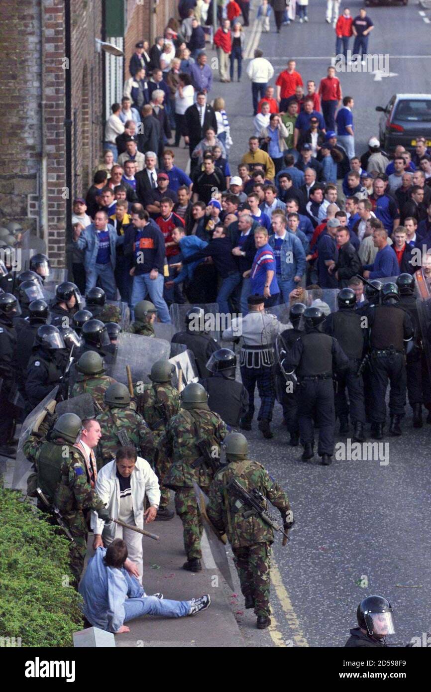 Ulster Garvaghy Road Parade High Resolution Stock Photography and ...