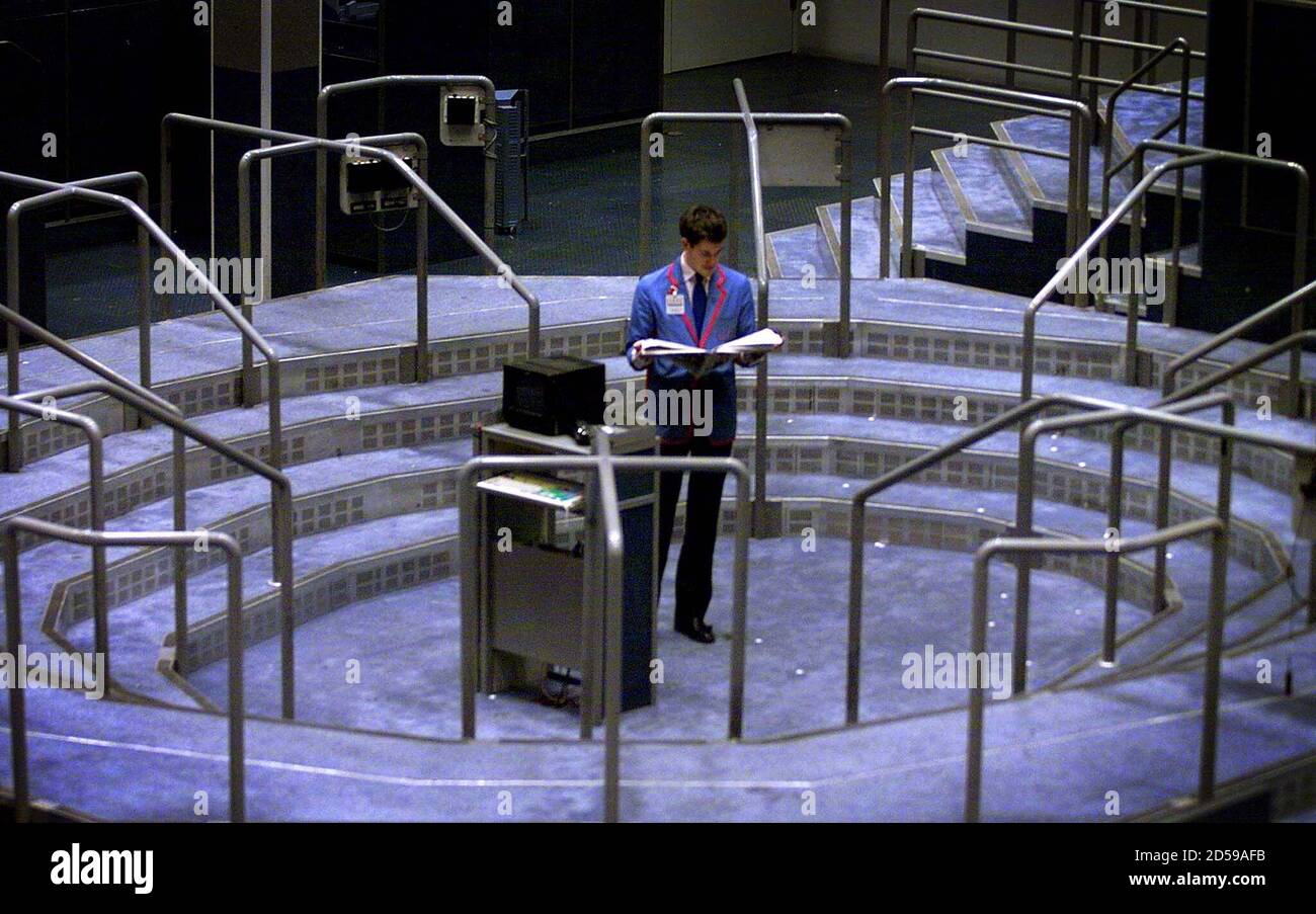 Pit trader hi-res stock photography and images - Alamy