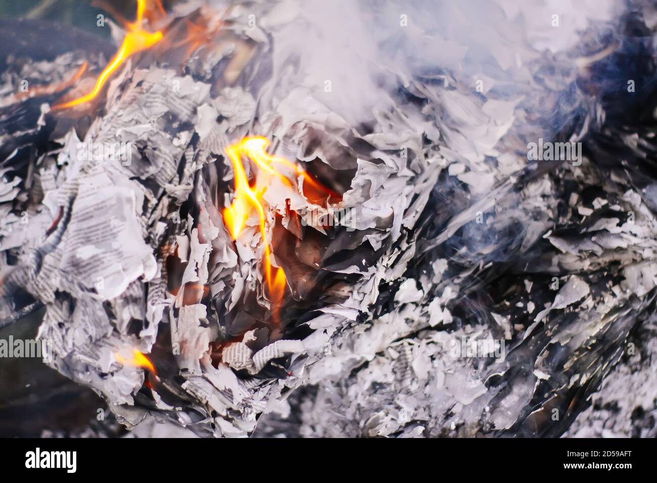 Abstract exploding green grass hi-res stock photography and images - Alamy