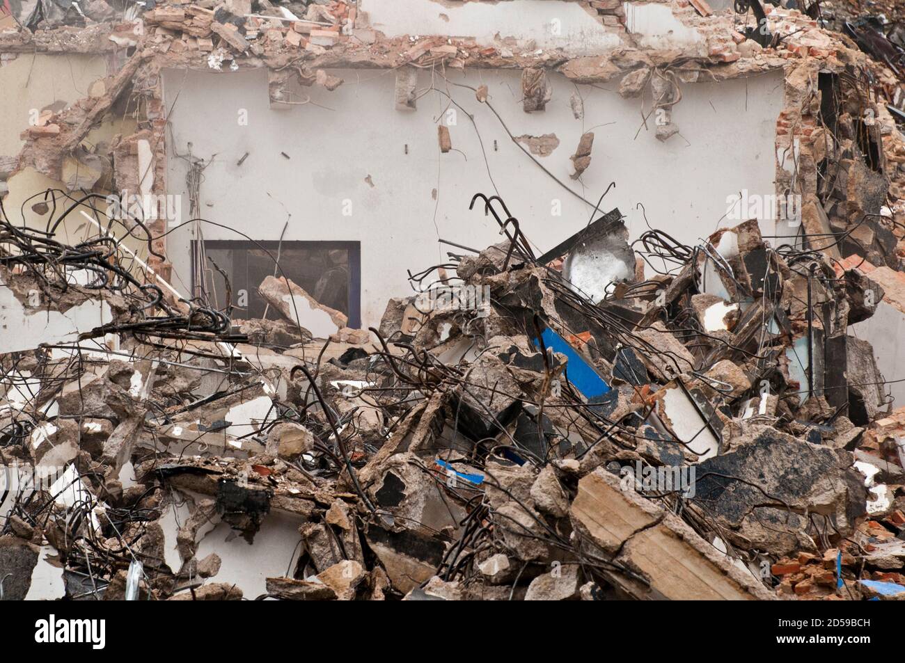 Demolition of buildings hi-res stock photography and images - Alamy