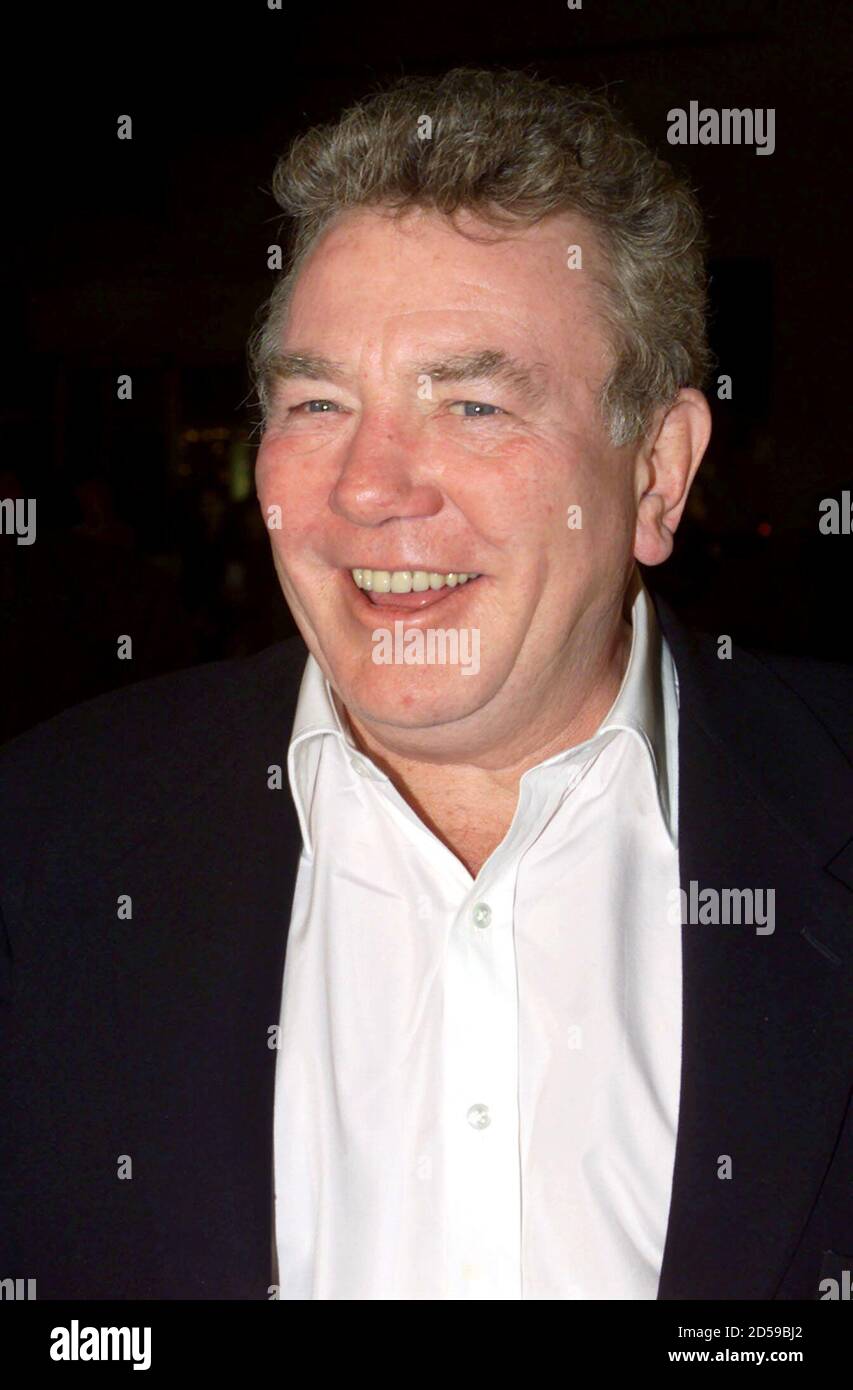 Erin brockovich albert finney julia hi-res stock photography and images ...