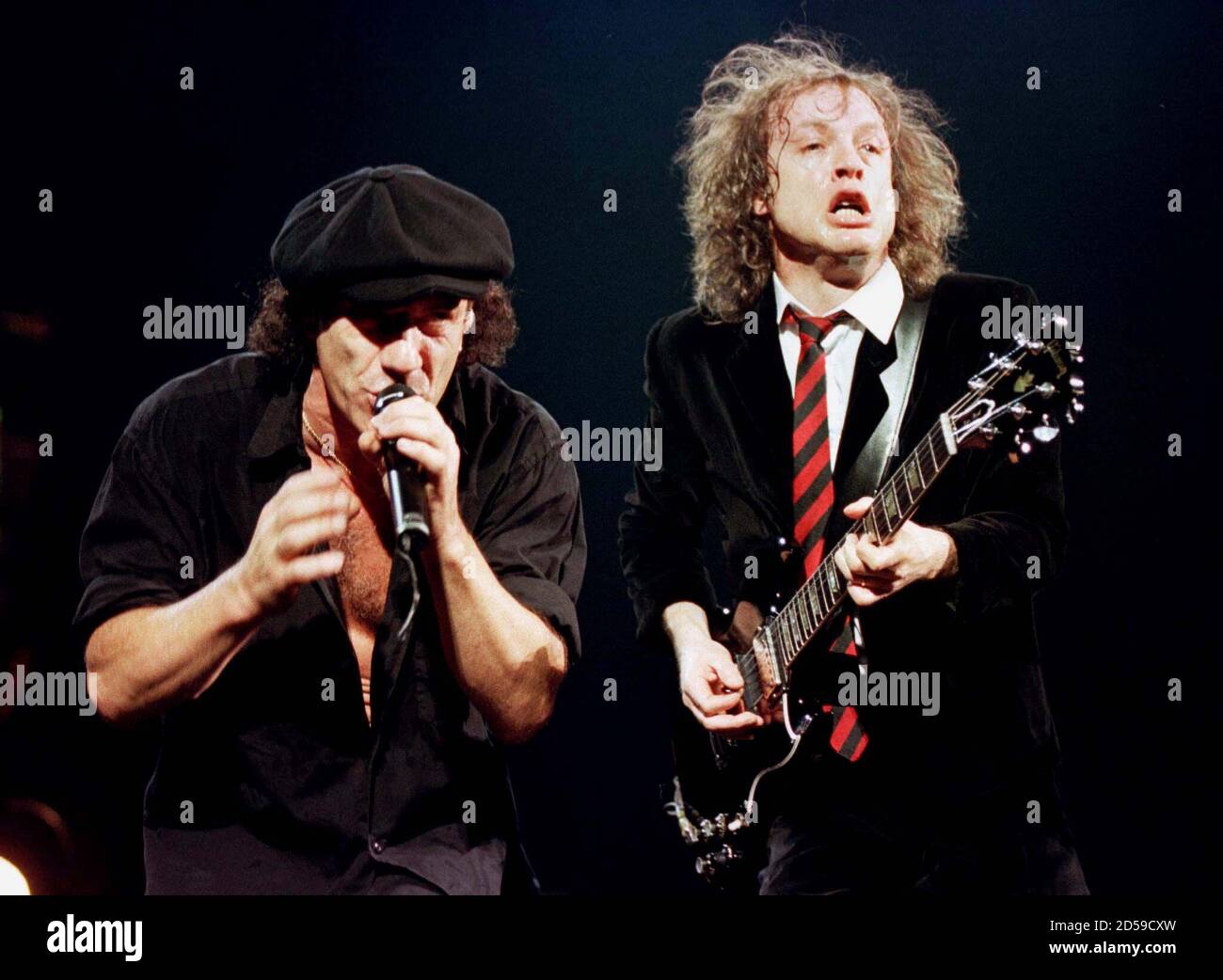 Brian johnson angus young ac hi-res stock photography and images - Alamy