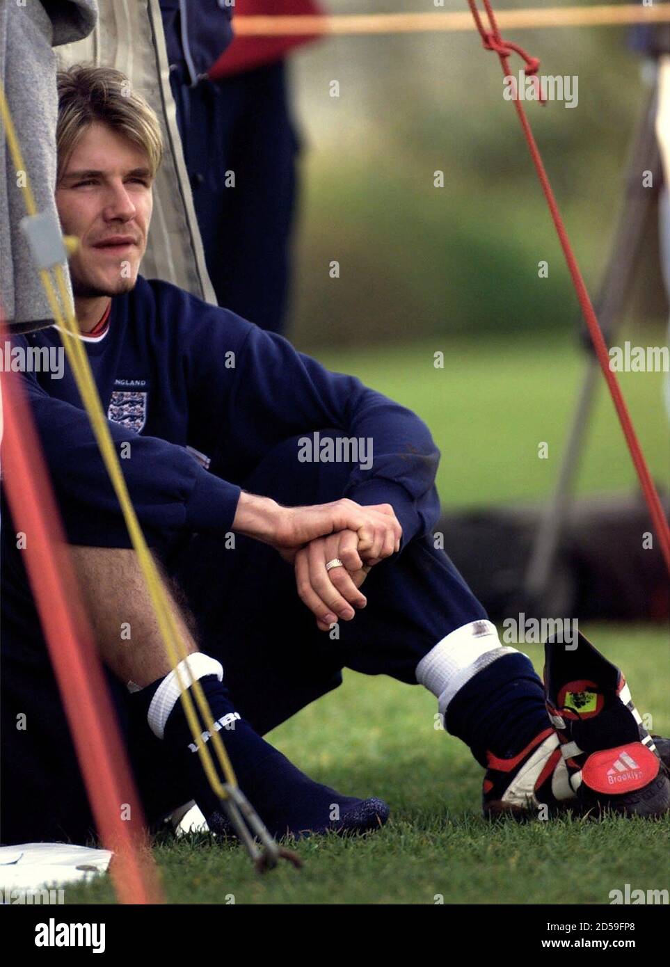 David beckham manchester united 2000 hi-res stock photography and ...