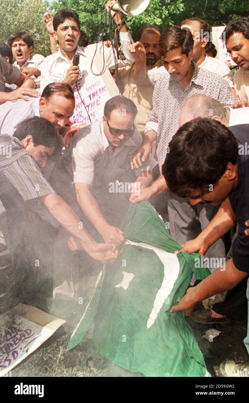 Pakistan in 1990 hi-res stock photography and images - Alamy