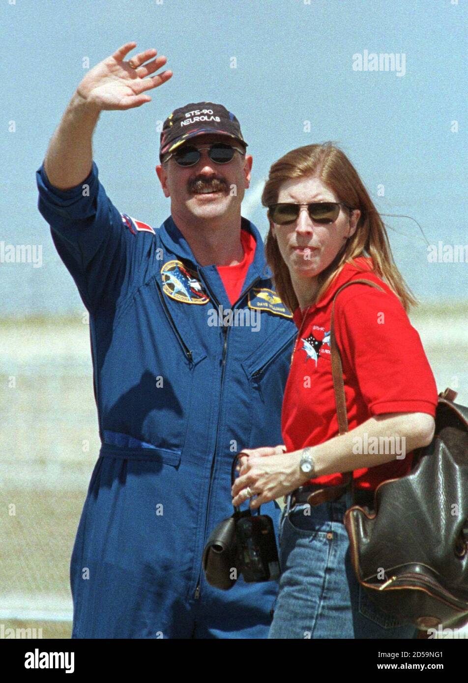 Seven women center hi-res stock photography and images - Alamy