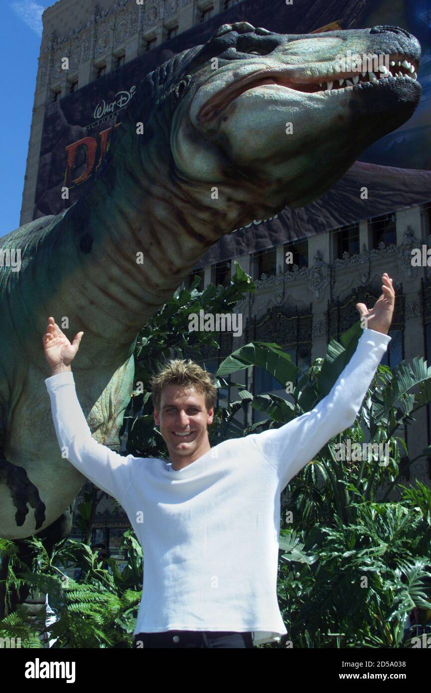 Live action dinosaur hi-res stock photography and images - Alamy