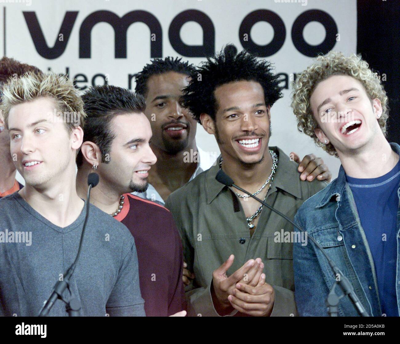Nsync 2000 hi-res stock photography and images - Alamy