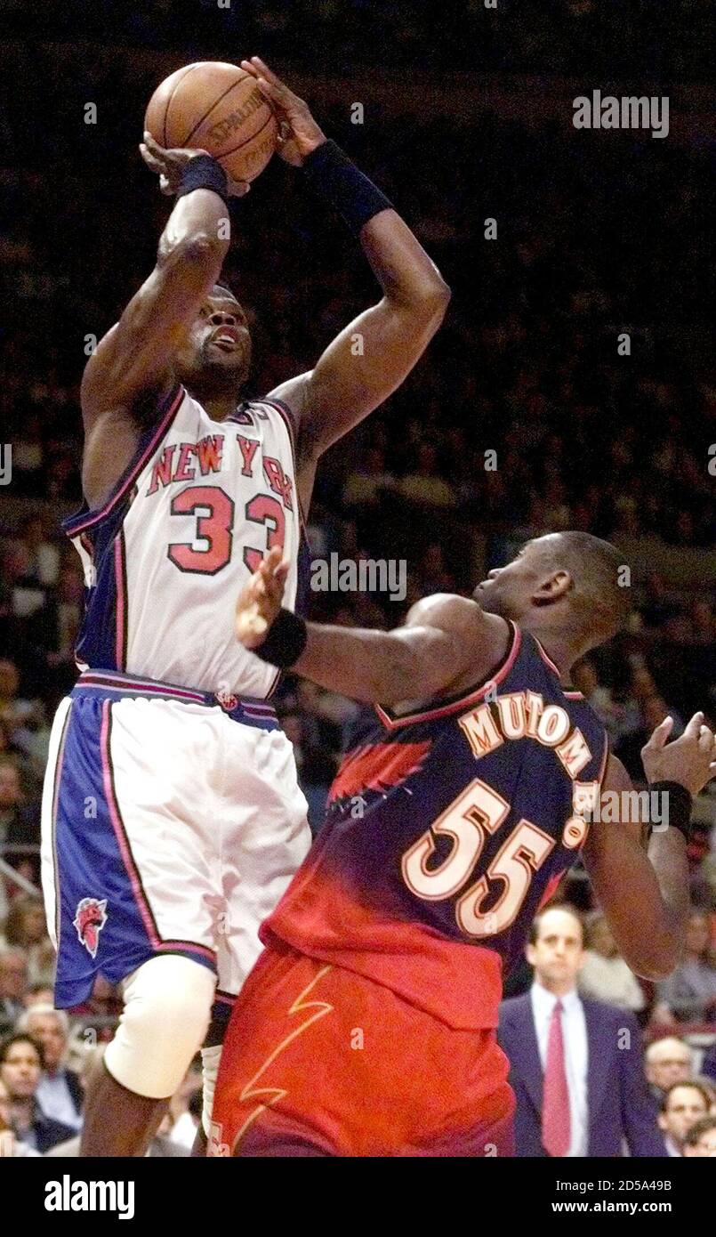 Dikembe mutombo hawks hi-res stock photography and images - Alamy