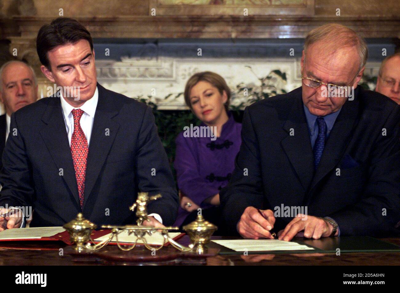 Irish foreign affairs minister david andrews hi-res stock photography ...