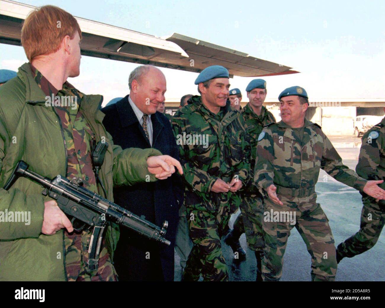 Un sarajevo airport hi-res stock photography and images - Alamy