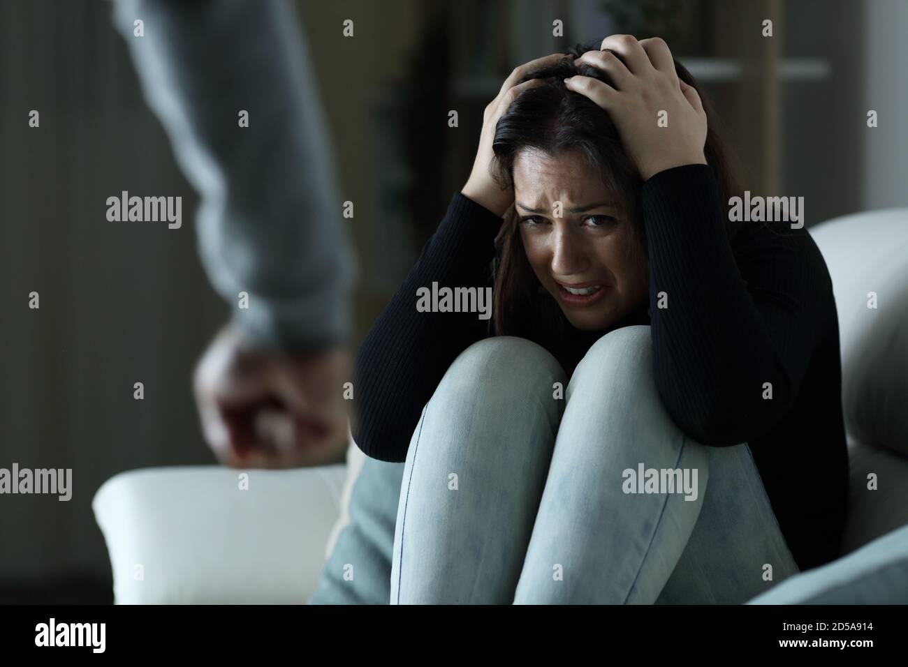 Woman hitting man domestic violence hi-res stock photography and images ...