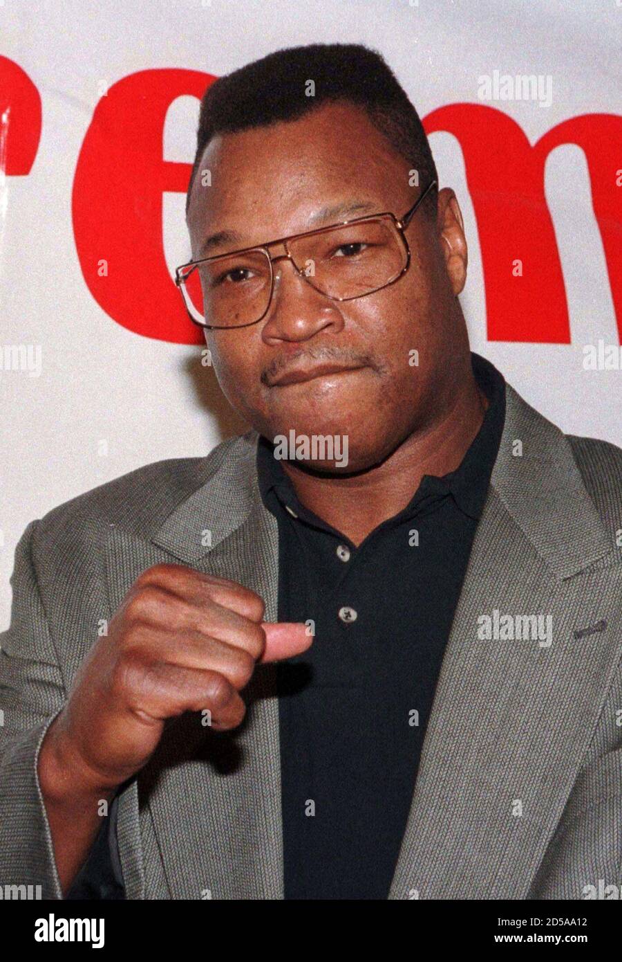Larry holmes fight hi-res stock photography and images - Alamy