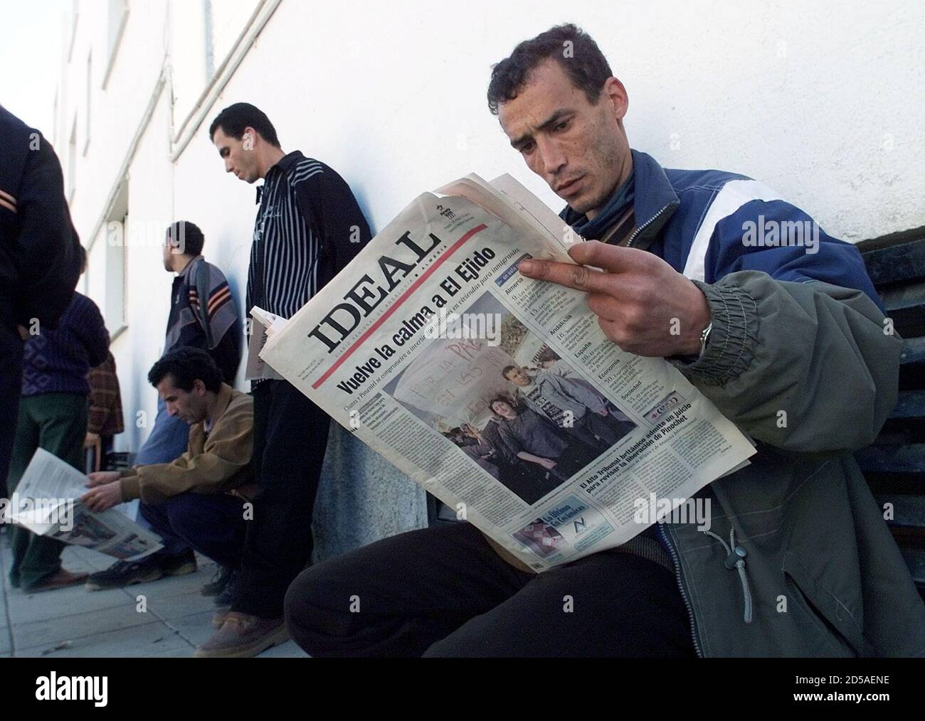 Moroccan newspapers hi-res stock photography and images - Alamy