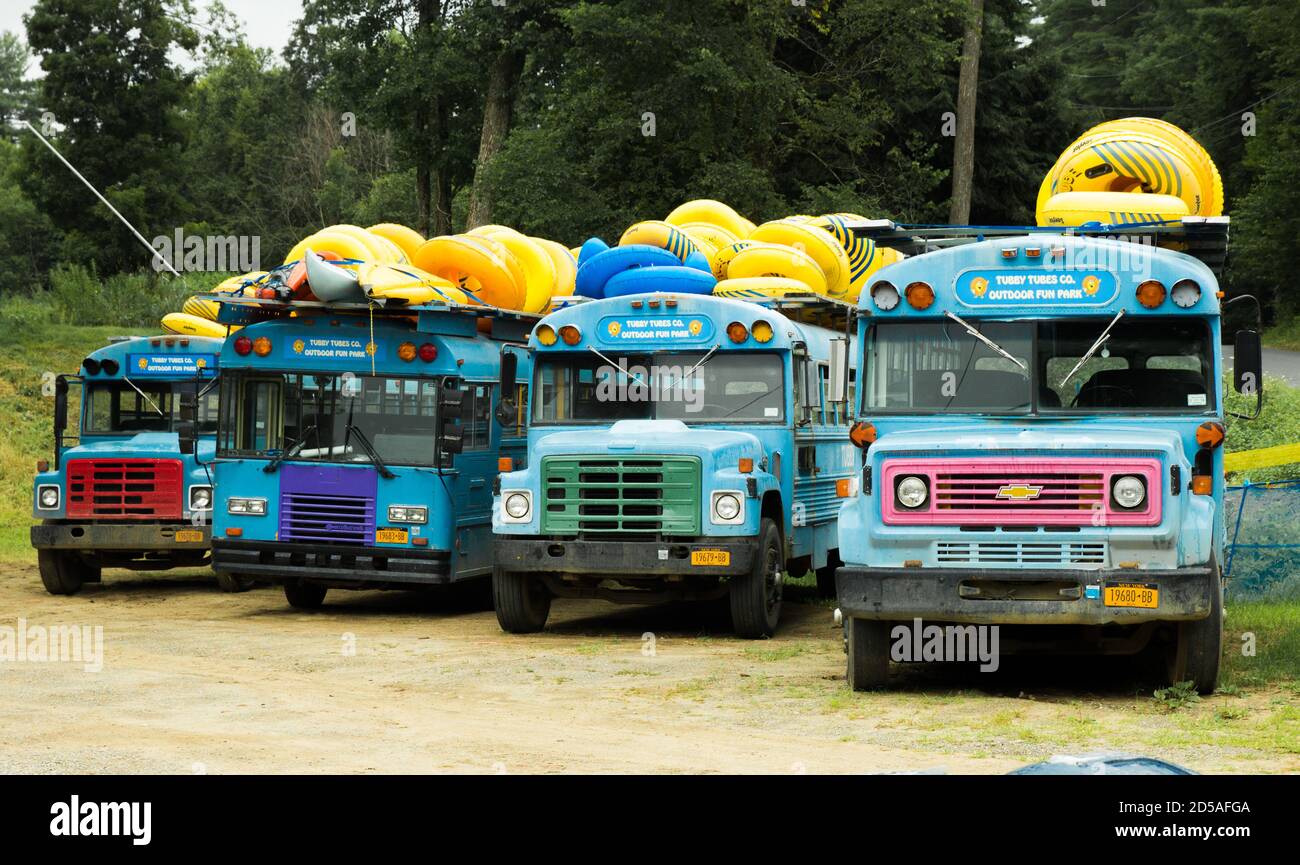 Downhill tubing rocks hi-res stock photography and images - Alamy
