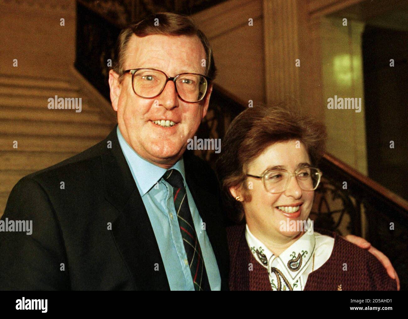 Hume trimble nobel hi-res stock photography and images - Alamy