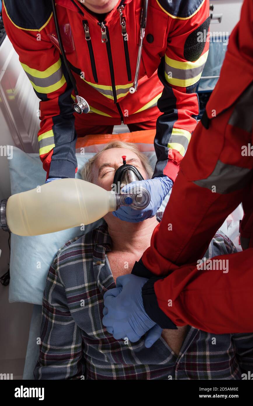 Ambulance top view hi-res stock photography and images - Alamy
