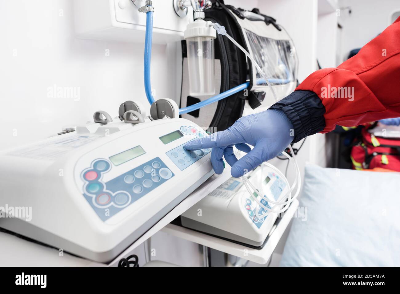 Paramedic equipment hi-res stock photography and images - Alamy