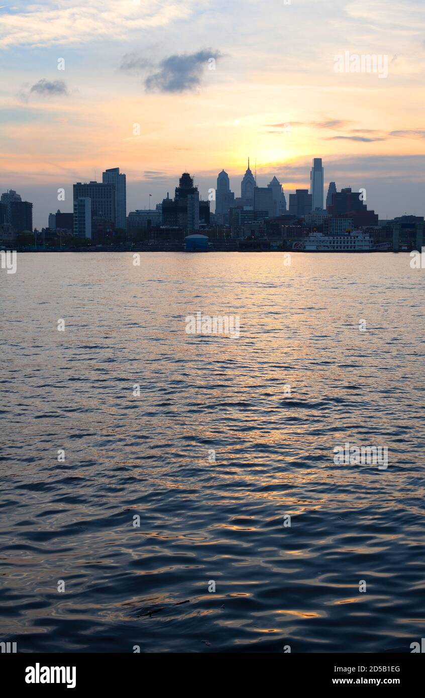 Skyline of downtown Philadelphia at sunset, Pennsylvania, United States ...