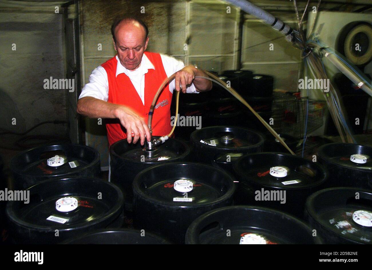 Fully booked restaurant hi-res stock photography and images - Alamy