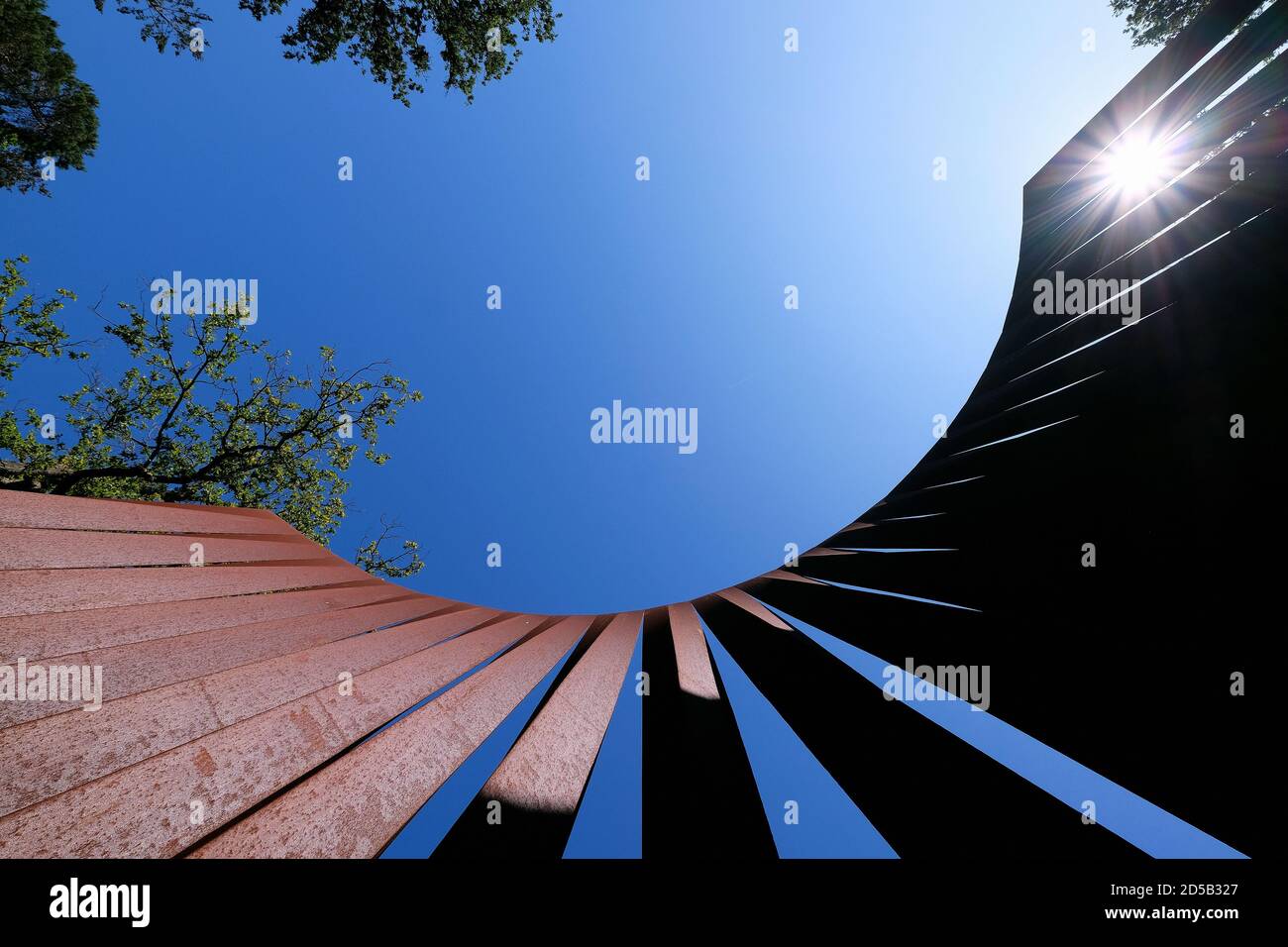 Steel sculpture Palisade by the Dutch artist Evert Strobos in the ...