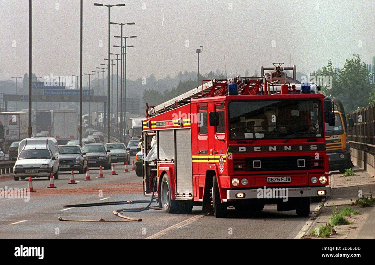 Tanker on m6 motorway hi-res stock photography and images - Alamy