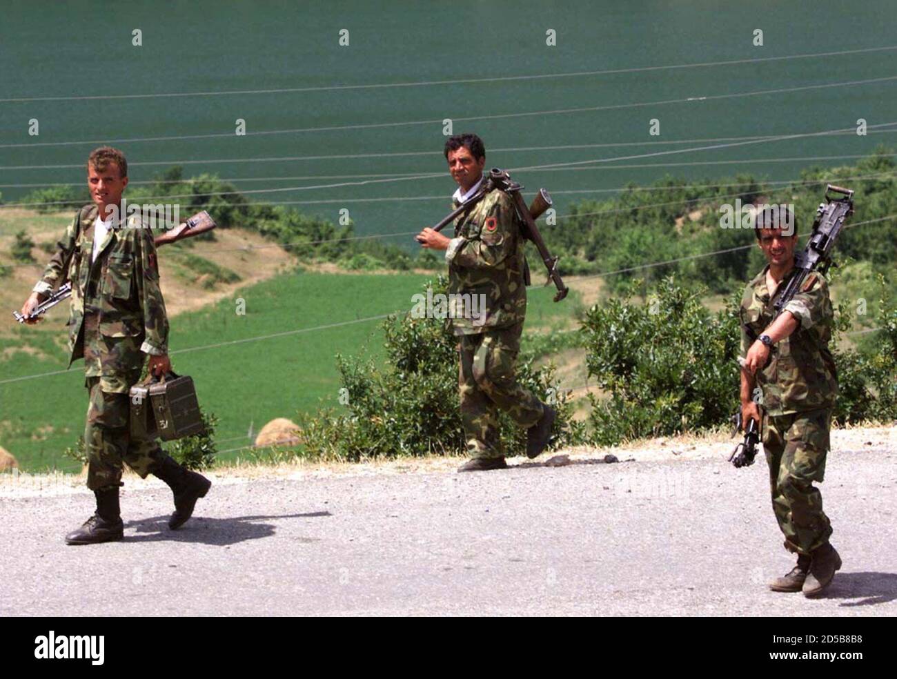 Albanian soldiers hi-res stock photography and images - Alamy