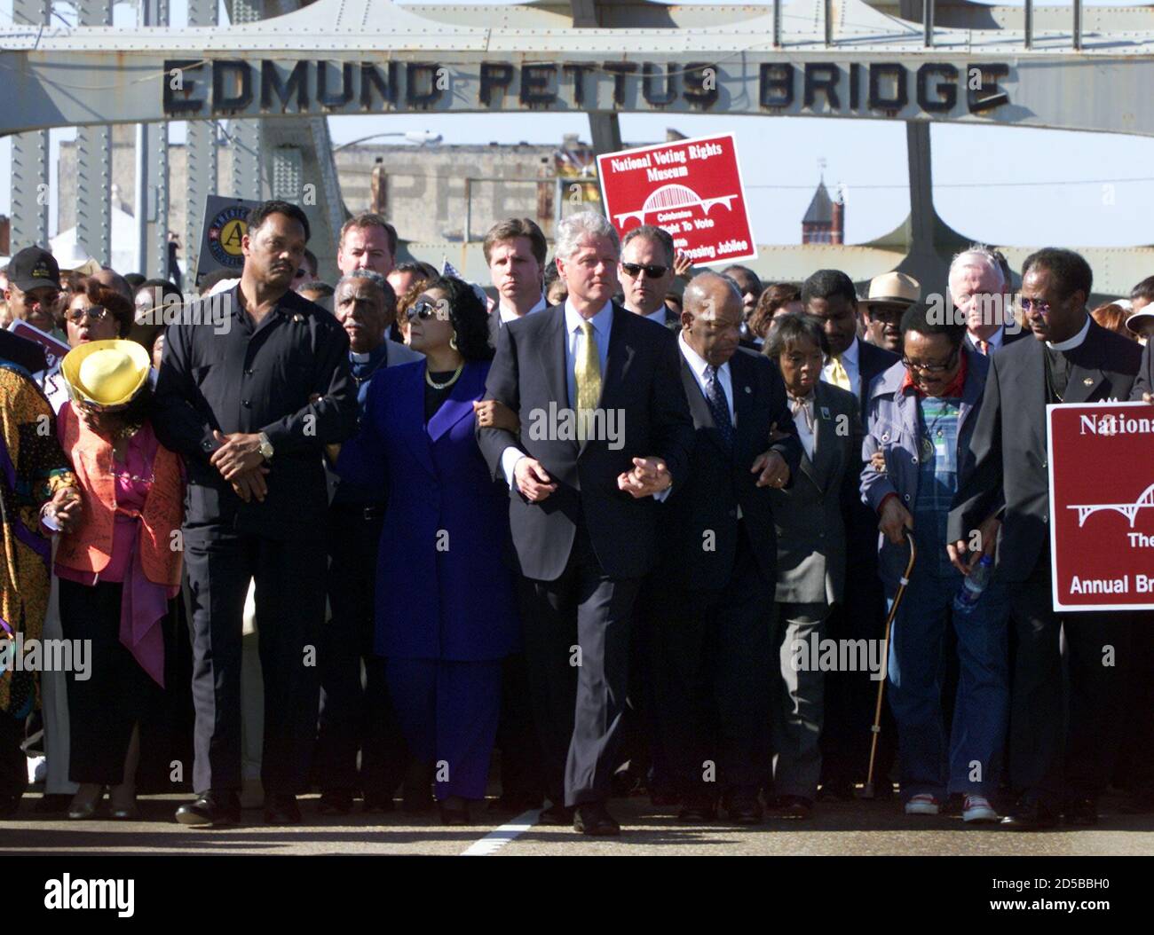 John lewis selma bloody sunday 1965 hi-res stock photography and images ...