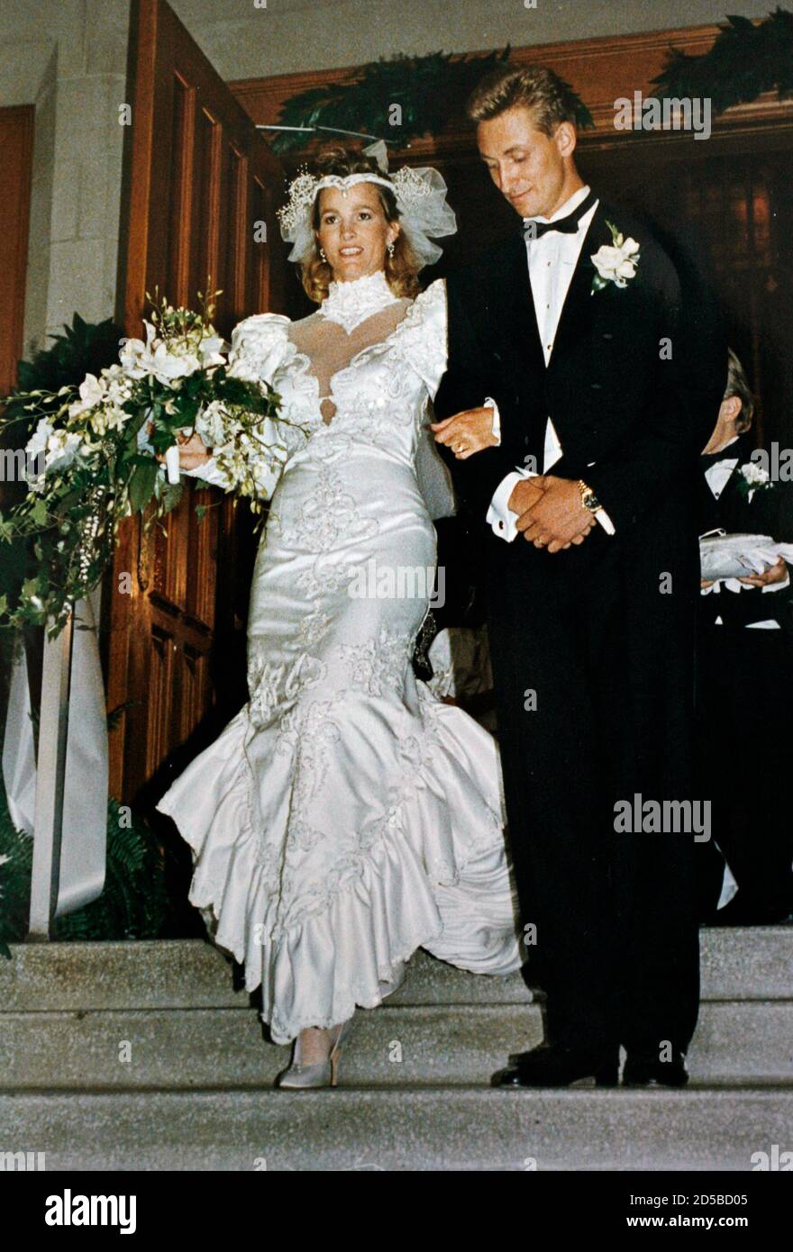 Janet jones and wayne gretzky hi-res stock photography and images - Alamy