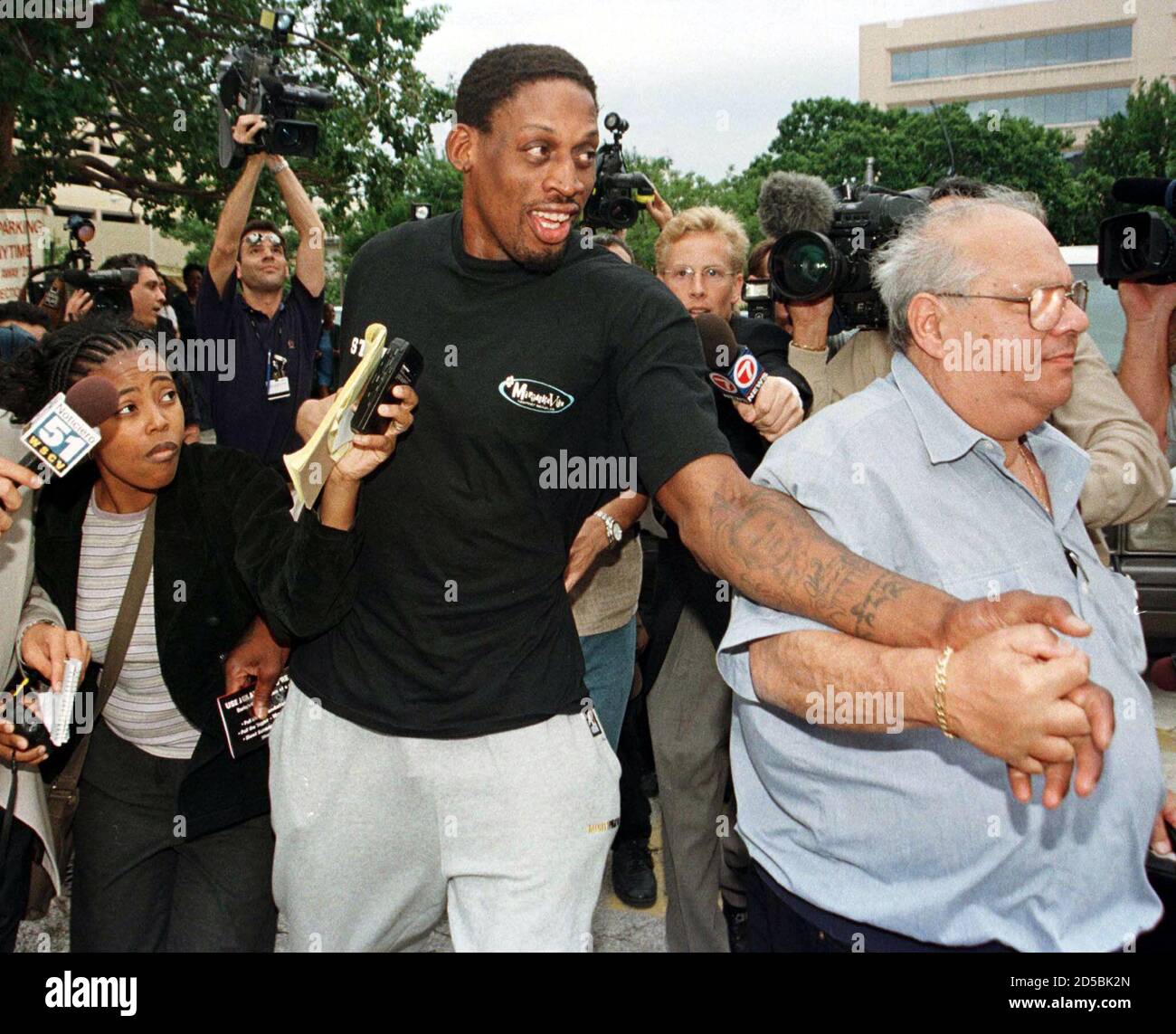 Dennis rodman and carmen electra hi-res stock photography and images ...