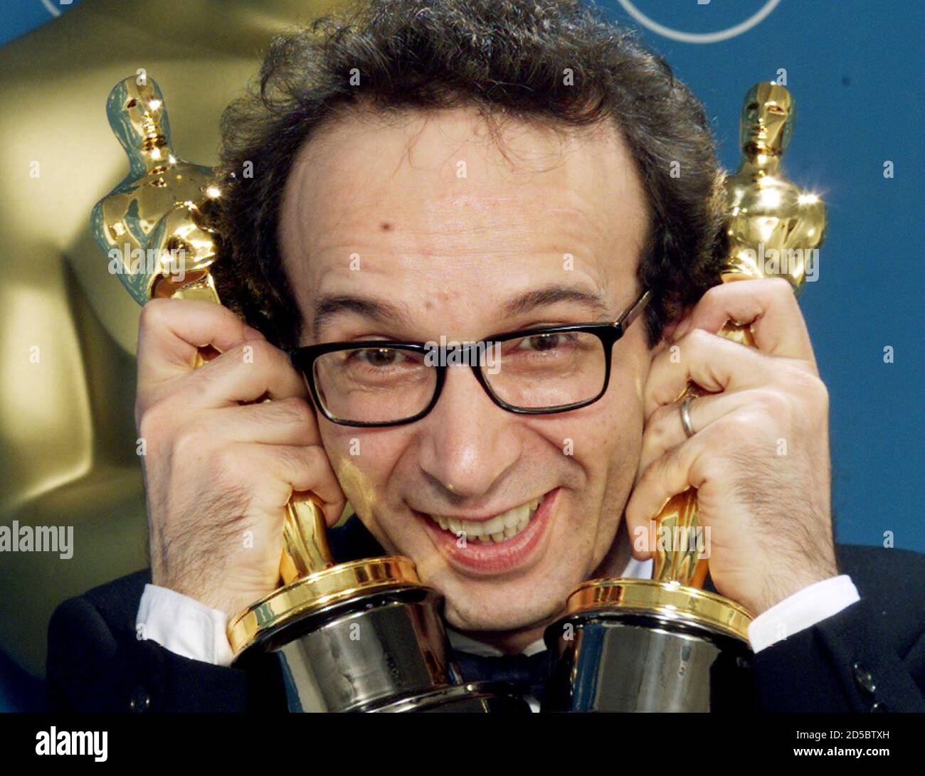 Roberto benigni oscars hi-res stock photography and images - Alamy
