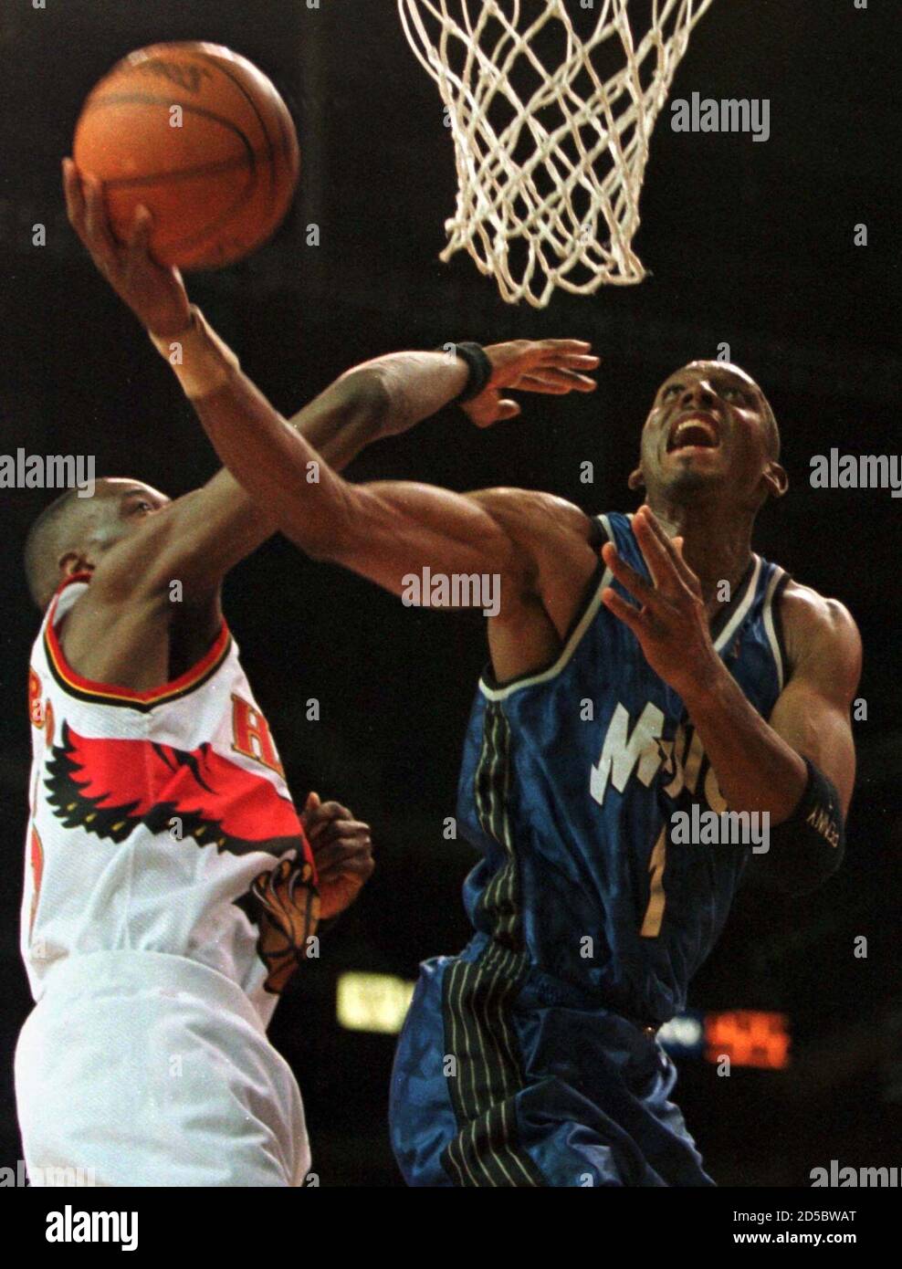 Dikembe mutombo and hawks hi-res stock photography and images - Alamy