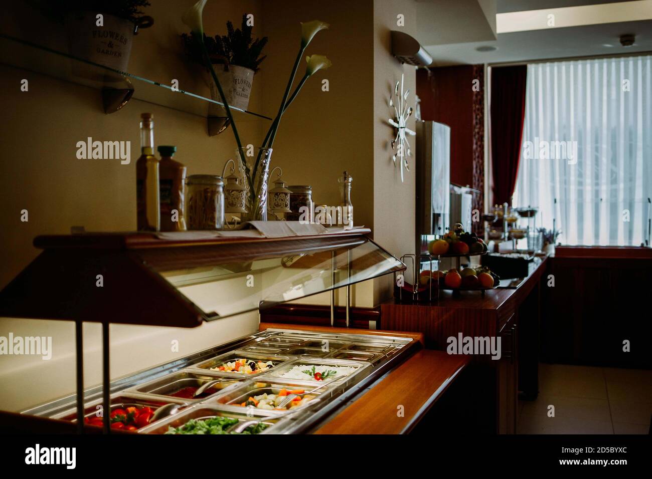 Atmospheric shot of a buffet restaurant Stock Photo - Alamy